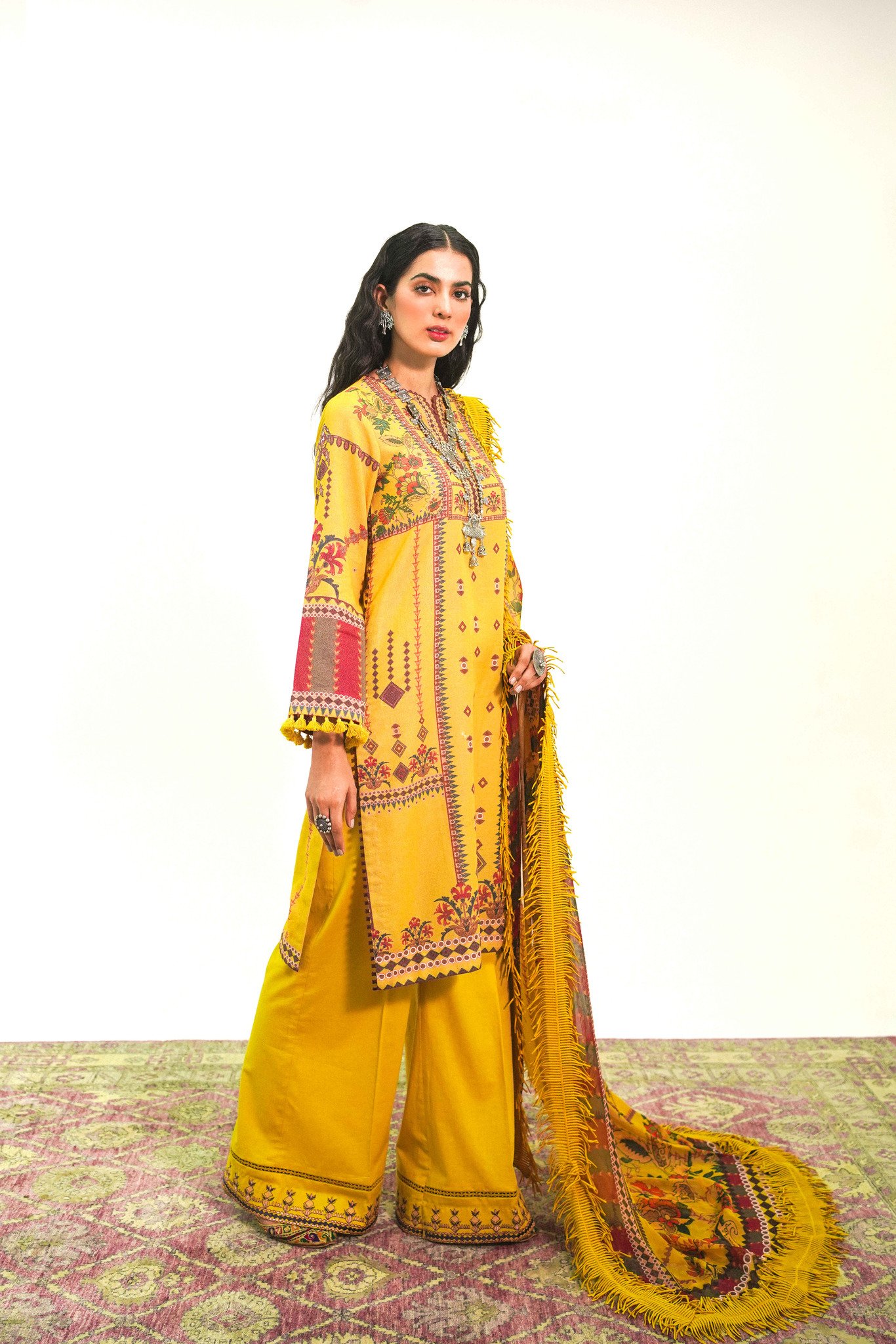 Nuriyaa Muskan Fall Winter Collection 2021 Shop Online | Buy Pakistani ...